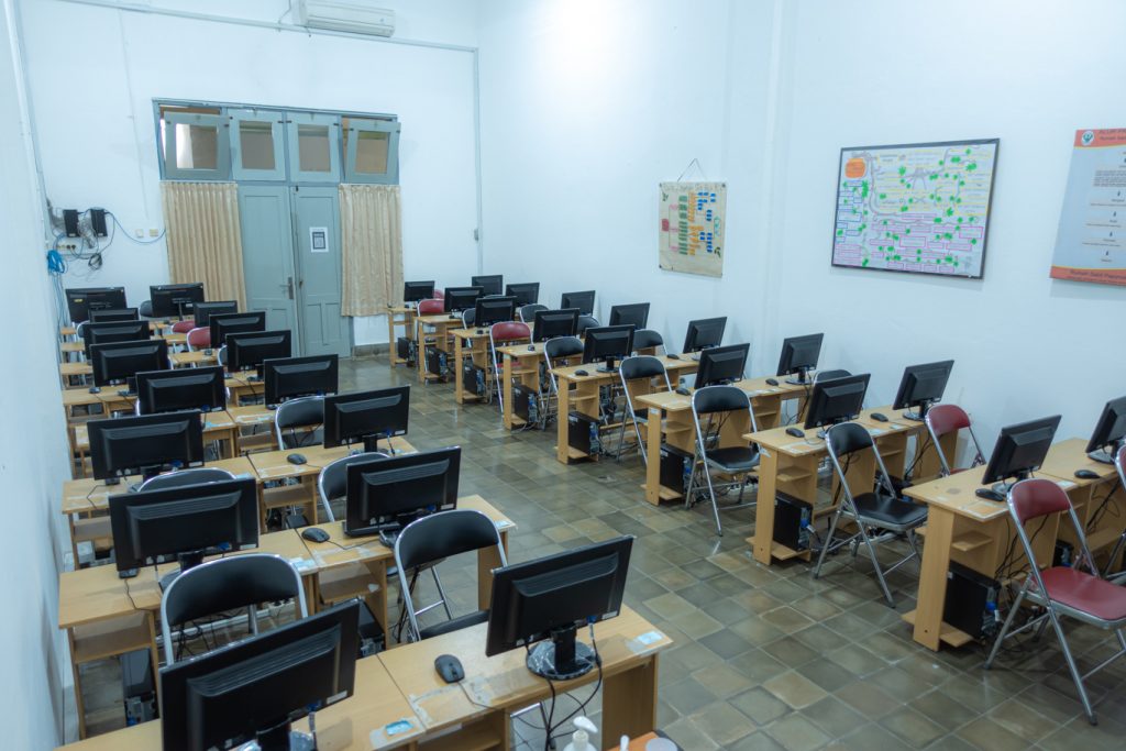 Foto Laboratorium – Departemen Layanan dan Informasi Kesehatan